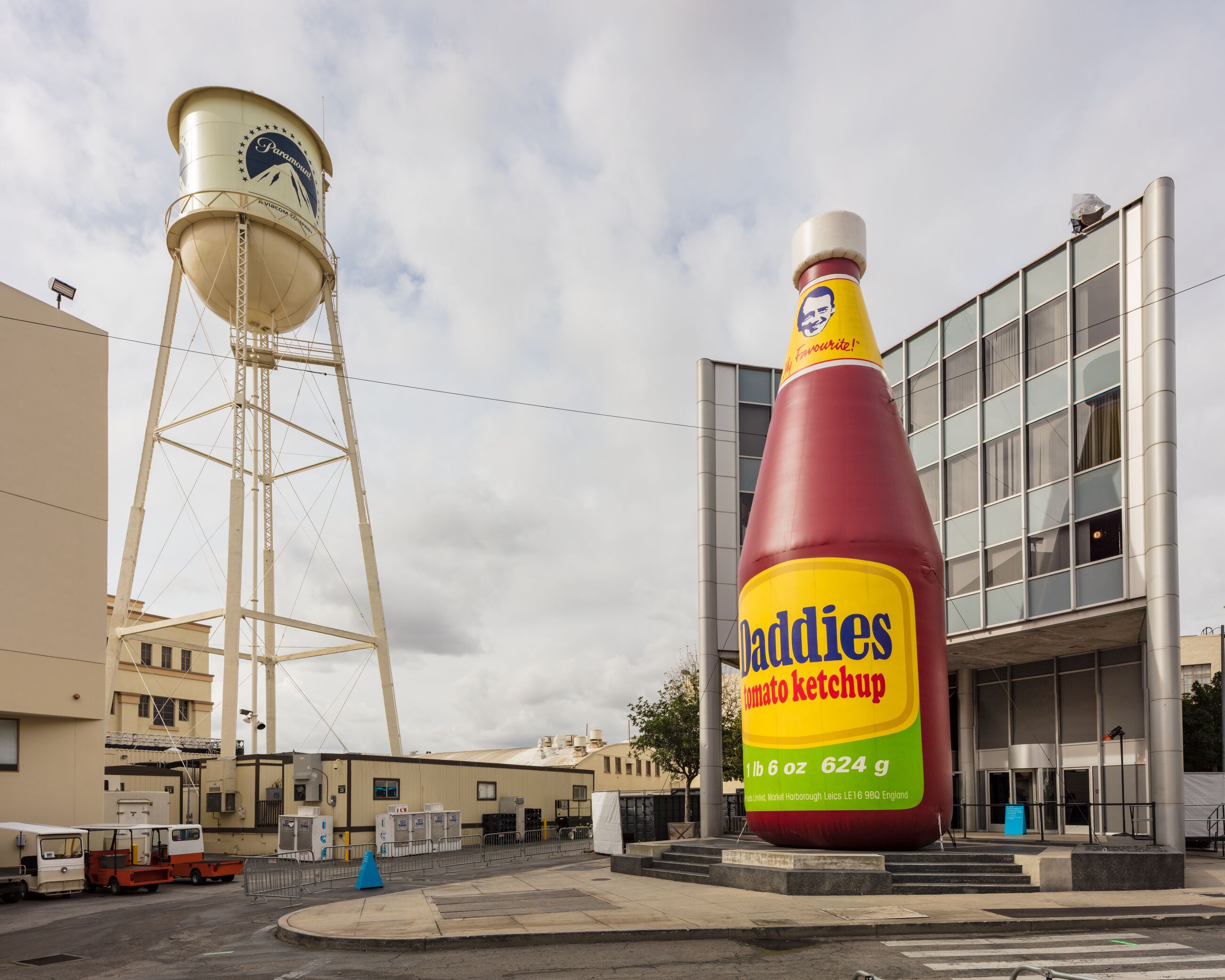 ‘Daddies Tomato Ketchup Inflatable’ by Paul McCarthy - Hauser & Wirth